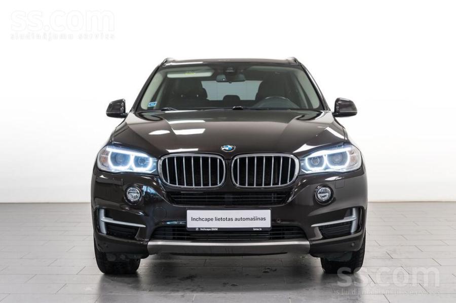 Brown BMW X5 2016 in Riga, with an engine capacity of 3.00 L and mileage of 251 thousand km for 18900 €, photo 3 on AUTOMOTO.COM.LV