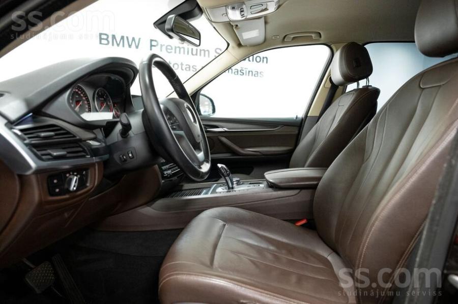 Brown BMW X5 2016 in Riga, with an engine capacity of 3.00 L and mileage of 251 thousand km for 18900 €, photo 6 on AUTOMOTO.COM.LV