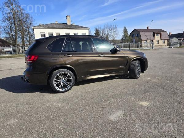 Brūns BMW X5 2016 Rēzekne, ar dzinēja tilpumu 3.00 L un nobraukumu 240 tūkst. km par 26500 €, foto 4 vietnē AUTOMOTO.COM.LV