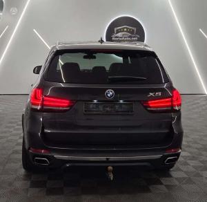 Brown BMW X5 2016 in Marijampole, with an engine capacity of 2.99 L and mileage of 265 thousand km for 18950 €, photo 39 on AUTOMOTO.COM.LV