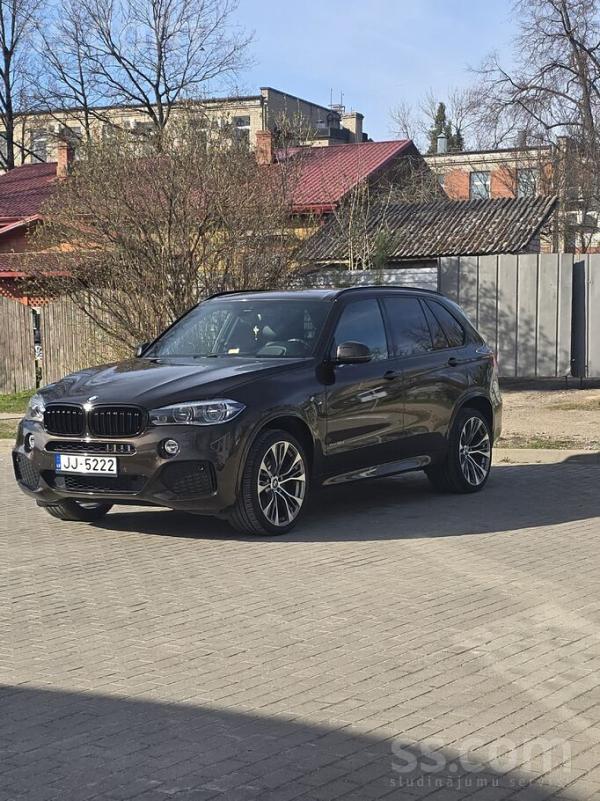 Brūns BMW X5 2016 Rēzekne, ar dzinēja tilpumu 3.00 L un nobraukumu 250 tūkst. km par 22850 €, foto 1 vietnē AUTOMOTO.COM.LV