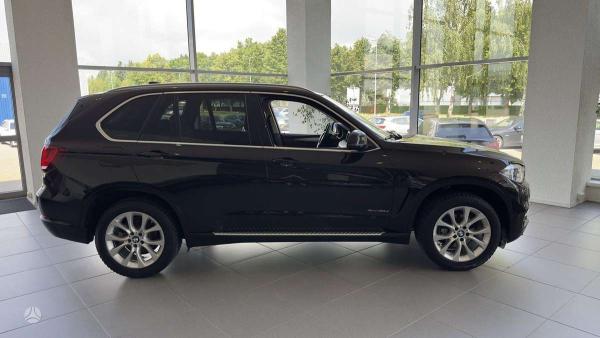 Brūns BMW X5 2016 Marijampole, ar dzinēja tilpumu 2.99 L un nobraukumu 208 tūkst. km par 21999 €, foto 9 vietnē AUTOMOTO.COM.LV