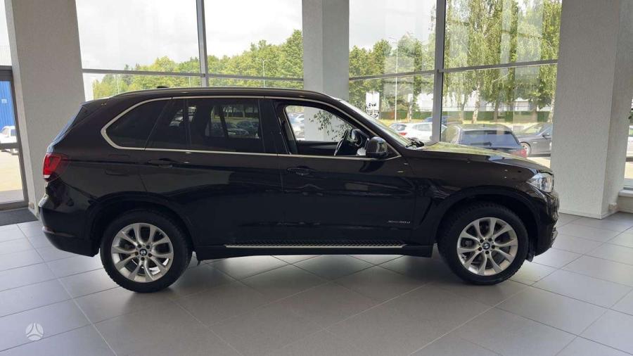 Brūns BMW X5 2016 Marijampole, ar dzinēja tilpumu 2.99 L un nobraukumu 208 tūkst. km par 21999 €, foto 10 vietnē AUTOMOTO.COM.LV
