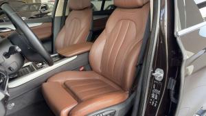 Brūns BMW X5 2016 Marijampole, ar dzinēja tilpumu 2.99 L un nobraukumu 208 tūkst. km par 21999 €, foto 14 vietnē AUTOMOTO.COM.LV