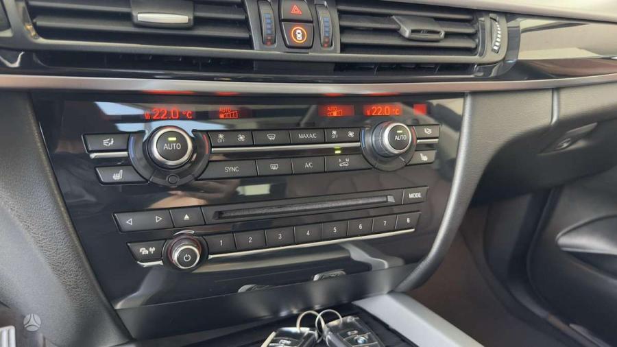 Brūns BMW X5 2016 Marijampole, ar dzinēja tilpumu 2.99 L un nobraukumu 208 tūkst. km par 21999 €, foto 27 vietnē AUTOMOTO.COM.LV