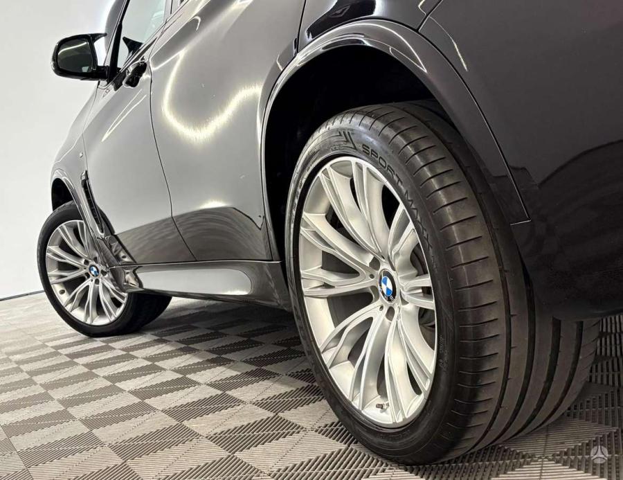 Brūns BMW X5 2016 Marijampole, ar dzinēja tilpumu 2.99 L un nobraukumu 221 tūkst. km par 23850 €, foto 18 vietnē AUTOMOTO.COM.LV