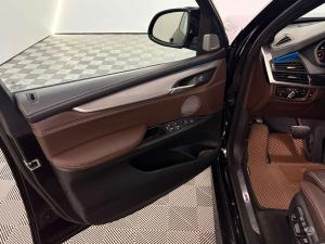 Brūns BMW X5 2016 Marijampole, ar dzinēja tilpumu 2.99 L un nobraukumu 221 tūkst. km par 23850 €, foto 34 vietnē AUTOMOTO.COM.LV