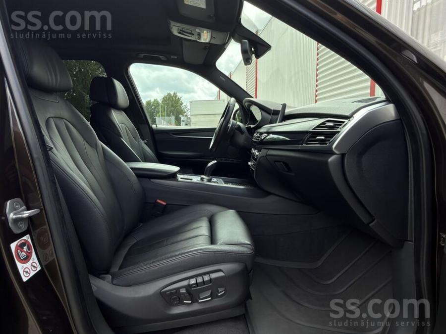 Brown BMW X5 2016 in Riga, with an engine capacity of 3.00 L and mileage of 250 thousand km for 22900 €, photo 12 on AUTOMOTO.COM.LV