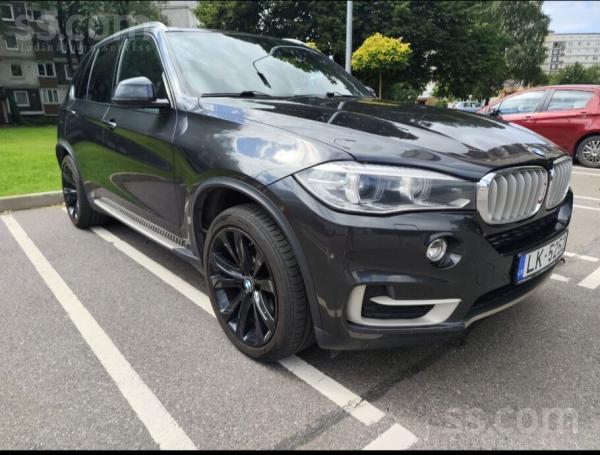 Brown BMW X5 2016 in Riga, with an engine capacity of 2.00 L and mileage of 291 thousand km for 18999 €, photo 2 on AUTOMOTO.COM.LV