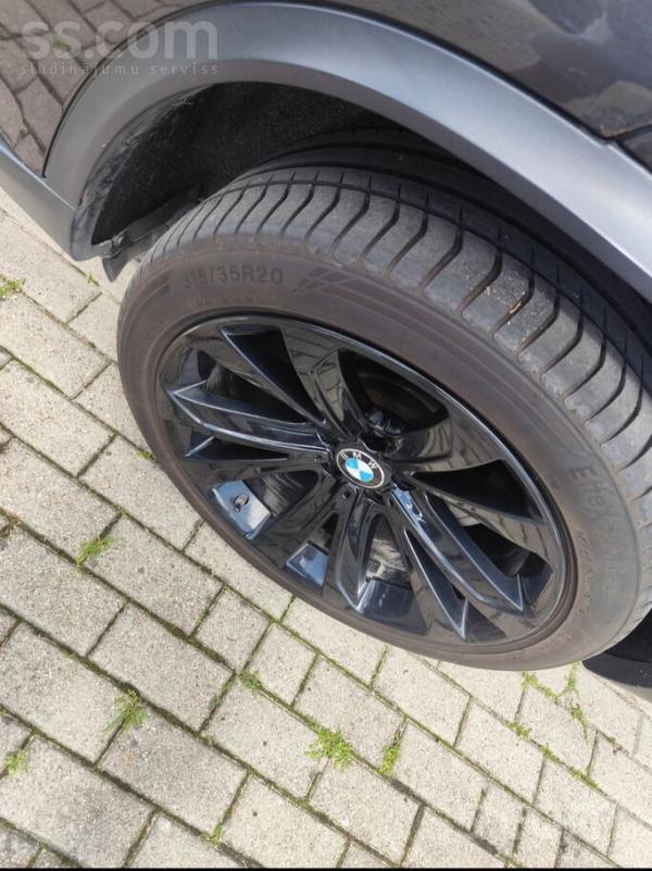 Brown BMW X5 2016 in Riga, with an engine capacity of 2.00 L and mileage of 291 thousand km for 18999 €, photo 8 on AUTOMOTO.COM.LV