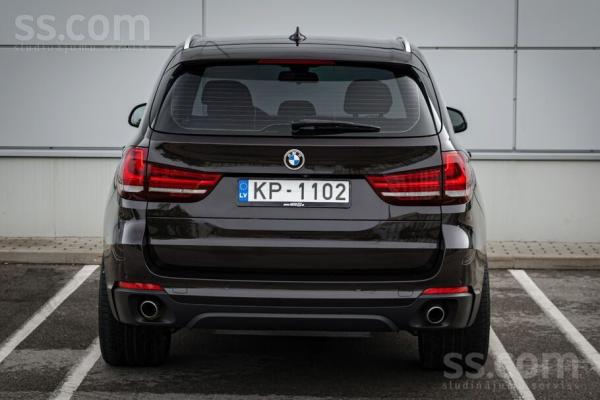 Brown BMW X5 2017 in Riga, with an engine capacity of 3.00 L and mileage of 244 thousand km for 17500 €, photo 5 on AUTOMOTO.COM.LV