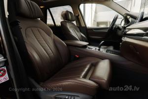 Brūns BMW X5 2017 Tartu, ar dzinēja tilpumu 3.00 L un nobraukumu 160 tūkst. km par 29999 €, foto 9 vietnē AUTOMOTO.COM.LV