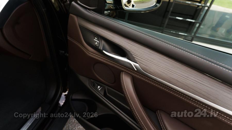 Brūns BMW X5 2017 Tartu, ar dzinēja tilpumu 3.00 L un nobraukumu 160 tūkst. km par 29999 €, foto 18 vietnē AUTOMOTO.COM.LV