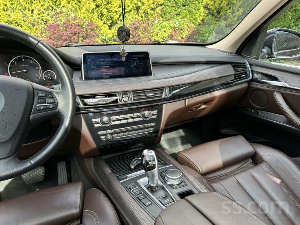 Brūns BMW X5 2017 Rīga, ar dzinēja tilpumu 3.00 L un nobraukumu 268 tūkst. km par 27000 €, foto 7 vietnē AUTOMOTO.COM.LV
