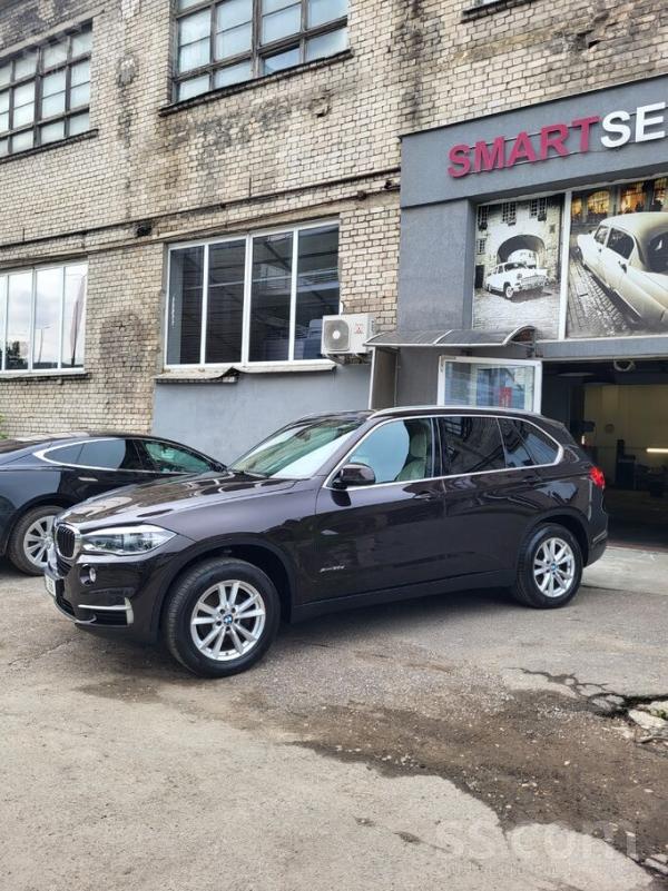 Brūns BMW X5 2018 Rīga, ar dzinēja tilpumu 3.00 L un nobraukumu 122 tūkst. km par 29900 €, foto 2 vietnē AUTOMOTO.COM.LV