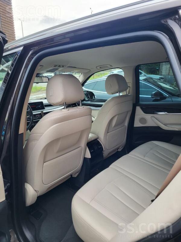 Brūns BMW X5 2018 Rīga, ar dzinēja tilpumu 3.00 L un nobraukumu 122 tūkst. km par 29900 €, foto 8 vietnē AUTOMOTO.COM.LV