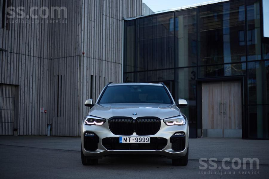 Brown BMW X5 2019 in Riga, with an engine capacity of 3.00 L and mileage of 82 thousand km for 50850 €, photo 3 on AUTOMOTO.COM.LV