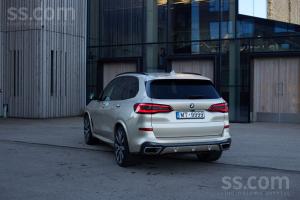Brown BMW X5 2019 in Riga, with an engine capacity of 3.00 L and mileage of 82 thousand km for 50850 €, photo 7 on AUTOMOTO.COM.LV