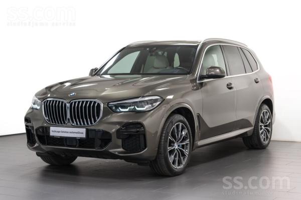 Brūns BMW X5 2021 Rīga, ar dzinēja tilpumu 3.00 L un nobraukumu 140 tūkst. km par 48500 €, foto 1 vietnē AUTOMOTO.COM.LV