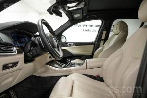 Brown BMW X5 2021 in Riga, with an engine capacity of 3.00 L and mileage of 140 thousand km for 48500 €, photo 7 on AUTOMOTO.COM.LV
