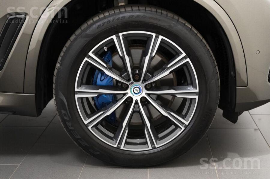 Brown BMW X5 2021 in Riga, with an engine capacity of 3.00 L and mileage of 140 thousand km for 48500 €, photo 14 on AUTOMOTO.COM.LV