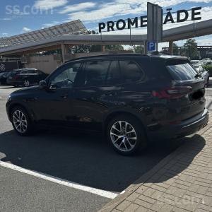 Brūns BMW X5 2021 Rīga, ar dzinēja tilpumu 3.00 L un nobraukumu 70 tūkst. km par 43900 €, foto 5 vietnē AUTOMOTO.COM.LV