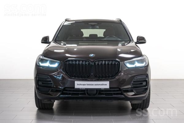 Коричневый БМВ Х5 2021 в Рига, объемом двигателя 3.00 л и пробегом 64 тыс. км за 41500 €, фото 4 на AUTOMOTO.COM.LV