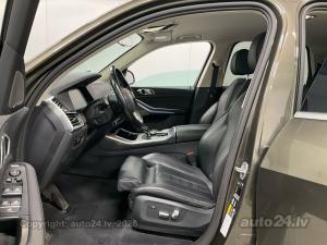 Brūns BMW X5 2021 Tartu, ar dzinēja tilpumu 3.00 L un nobraukumu 201 tūkst. km par 39900 €, foto 11 vietnē AUTOMOTO.COM.LV