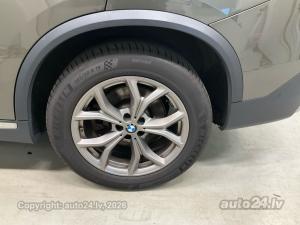 Brūns BMW X5 2021 Tartu, ar dzinēja tilpumu 3.00 L un nobraukumu 201 tūkst. km par 39900 €, foto 13 vietnē AUTOMOTO.COM.LV