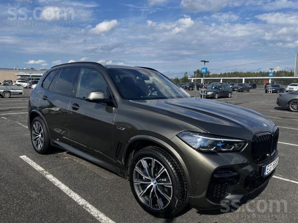 Brown BMW X5 2022 in Riga, with an engine capacity of 3.00 L and mileage of 97 thousand km for 54950 €, photo 5 on AUTOMOTO.COM.LV