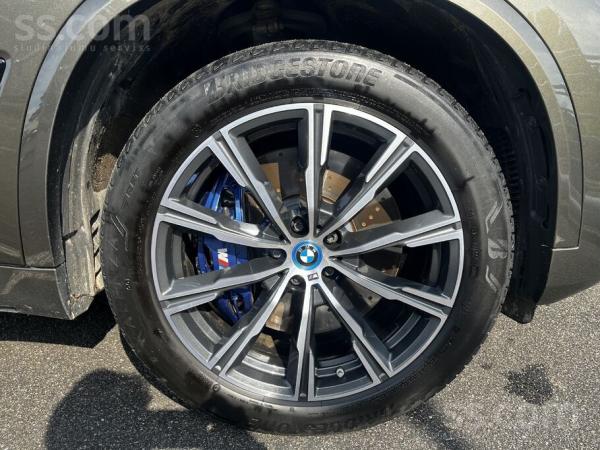 Brown BMW X5 2022 in Riga, with an engine capacity of 3.00 L and mileage of 97 thousand km for 54950 €, photo 11 on AUTOMOTO.COM.LV