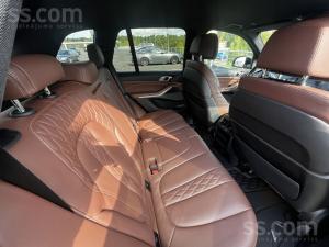 Brūns BMW X5 2022 Rīga, ar dzinēja tilpumu 3.00 L un nobraukumu 97 tūkst. km par 54950 €, foto 18 vietnē AUTOMOTO.COM.LV