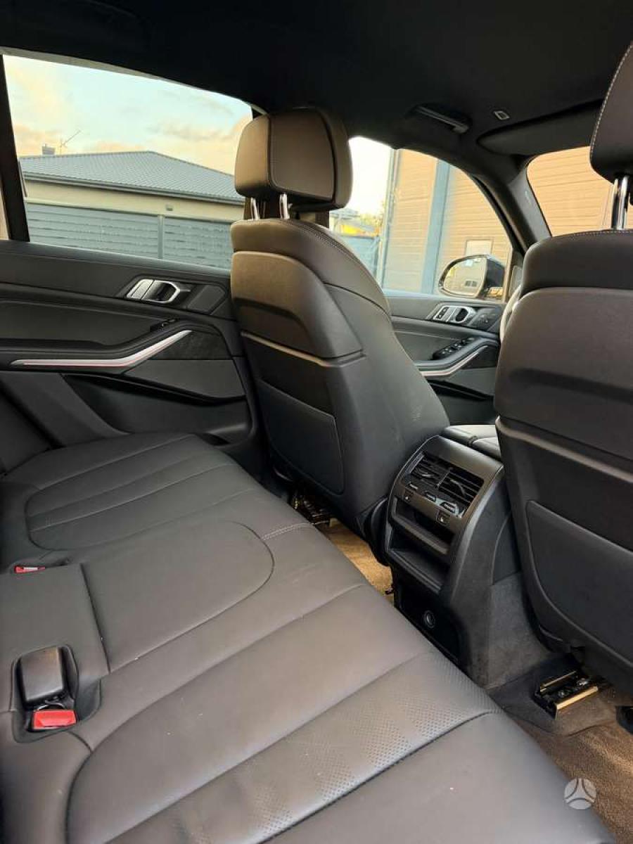 Brown BMW X5 2022 in Kaunas, with an engine capacity of 3.00 L and mileage of 142 thousand km for 29750 €, photo 12 on AUTOMOTO.COM.LV