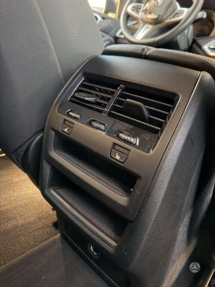Brown BMW X5 2022 in Kaunas, with an engine capacity of 3.00 L and mileage of 142 thousand km for 29750 €, photo 13 on AUTOMOTO.COM.LV