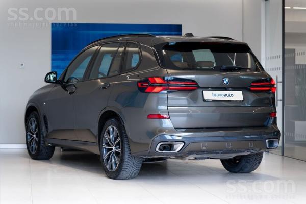 Brūns BMW X5 2023 Rīga, ar dzinēja tilpumu 3.00 L un nobraukumu 62 tūkst. km par 58990 €, foto 4 vietnē AUTOMOTO.COM.LV