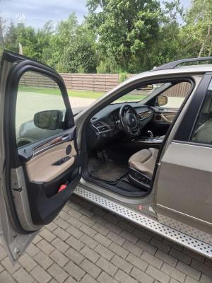 Brūns BMW X5 2009 Širvintos, ar dzinēja tilpumu 2.99 L un nobraukumu 291 tūkst. km par 7200 €, foto 6 vietnē AUTOMOTO.COM.LV