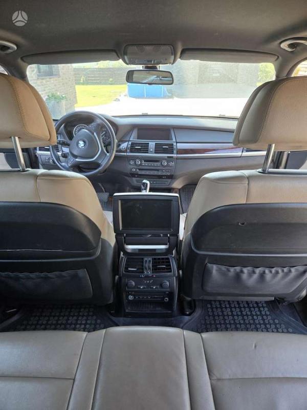 Brown BMW X5 2009 in Sirvintos, with an engine capacity of 2.99 L and mileage of 291 thousand km for 7200 €, photo 6 on AUTOMOTO.COM.LV