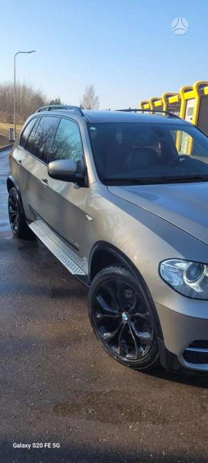 Brown BMW X5 2011 in Anyksciai, with an engine capacity of 3.00 L and mileage of 290 thousand km for 10000 €, photo 3 on AUTOMOTO.COM.LV