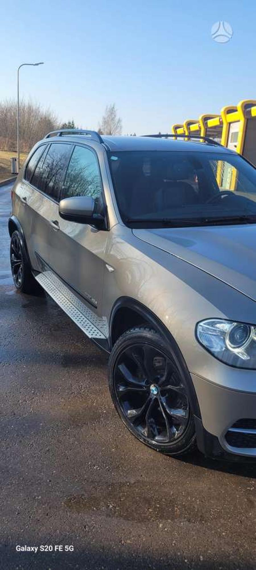 Brown BMW X5 2011 in Anyksciai, with an engine capacity of 3.00 L and mileage of 290 thousand km for 10000 €, photo 3 on AUTOMOTO.COM.LV