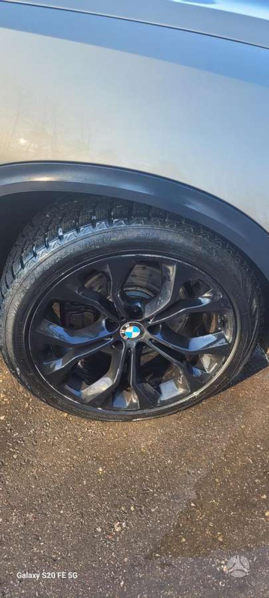 Brown BMW X5 2011 in Anyksciai, with an engine capacity of 3.00 L and mileage of 290 thousand km for 10000 €, photo 4 on AUTOMOTO.COM.LV