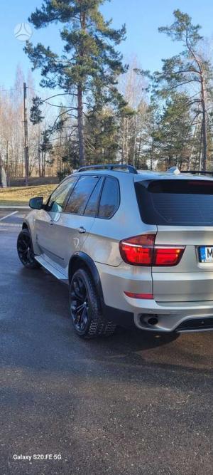 Brown BMW X5 2011 in Anyksciai, with an engine capacity of 3.00 L and mileage of 290 thousand km for 10000 €, photo 5 on AUTOMOTO.COM.LV