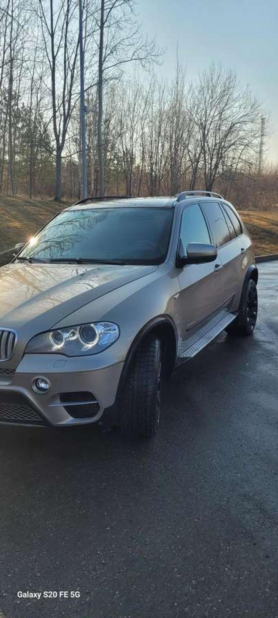 Brown BMW X5 2011 in Anyksciai, with an engine capacity of 3.00 L and mileage of 290 thousand km for 10000 €, photo 9 on AUTOMOTO.COM.LV