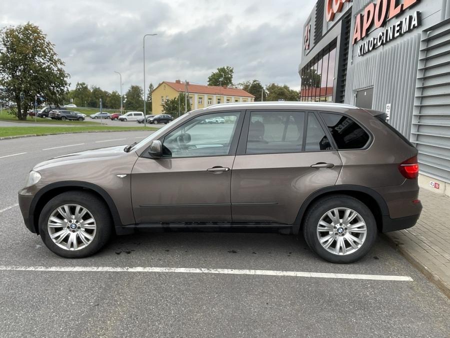 Brūns BMW X5 2012 Kohtla-Jerve, ar dzinēja tilpumu 3.00 L un nobraukumu 241 tūkst. km par 12900 €, foto 17 vietnē AUTOMOTO.COM.LV