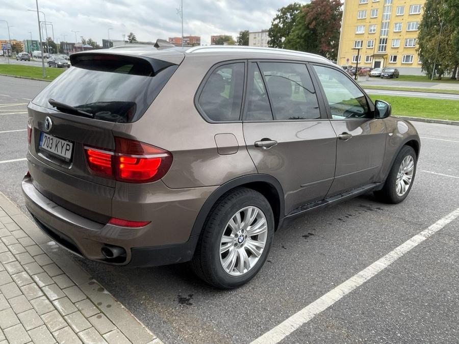 Brūns BMW X5 2012 Kohtla-Jerve, ar dzinēja tilpumu 3.00 L un nobraukumu 241 tūkst. km par 12900 €, foto 20 vietnē AUTOMOTO.COM.LV