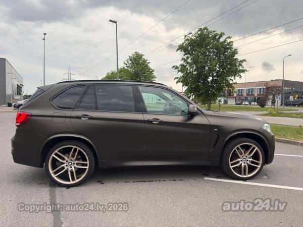 Brown BMW X5 2018 in Tallinn, with an engine capacity of 3.00 L and mileage of 120 thousand km for 32000 €, photo 3 on AUTOMOTO.COM.LV