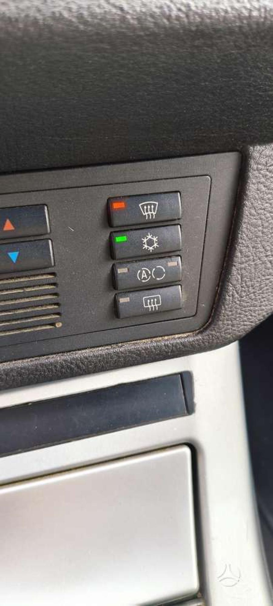 BMW X5 2001 Viļņa, ar dzinēja tilpumu 3.00 L un nobraukumu 368 tūkst. km par 2199 €, foto 8 vietnē AUTOMOTO.COM.LV