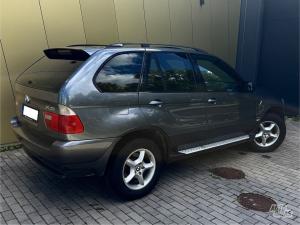 BMW X5 2002 Kauņa, ar dzinēja tilpumu 2.90 L un nobraukumu 350 tūkst. km par 2200 €, foto  vietnē AUTOMOTO.COM.LV