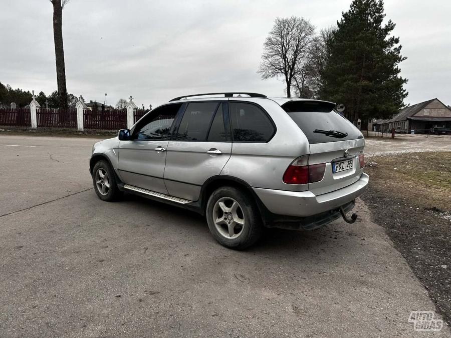 BMW X5 2003 in Kelme, with an engine capacity of 3.00 L and mileage of 300 thousand km for 2250 €, photo 8 on AUTOMOTO.COM.LV