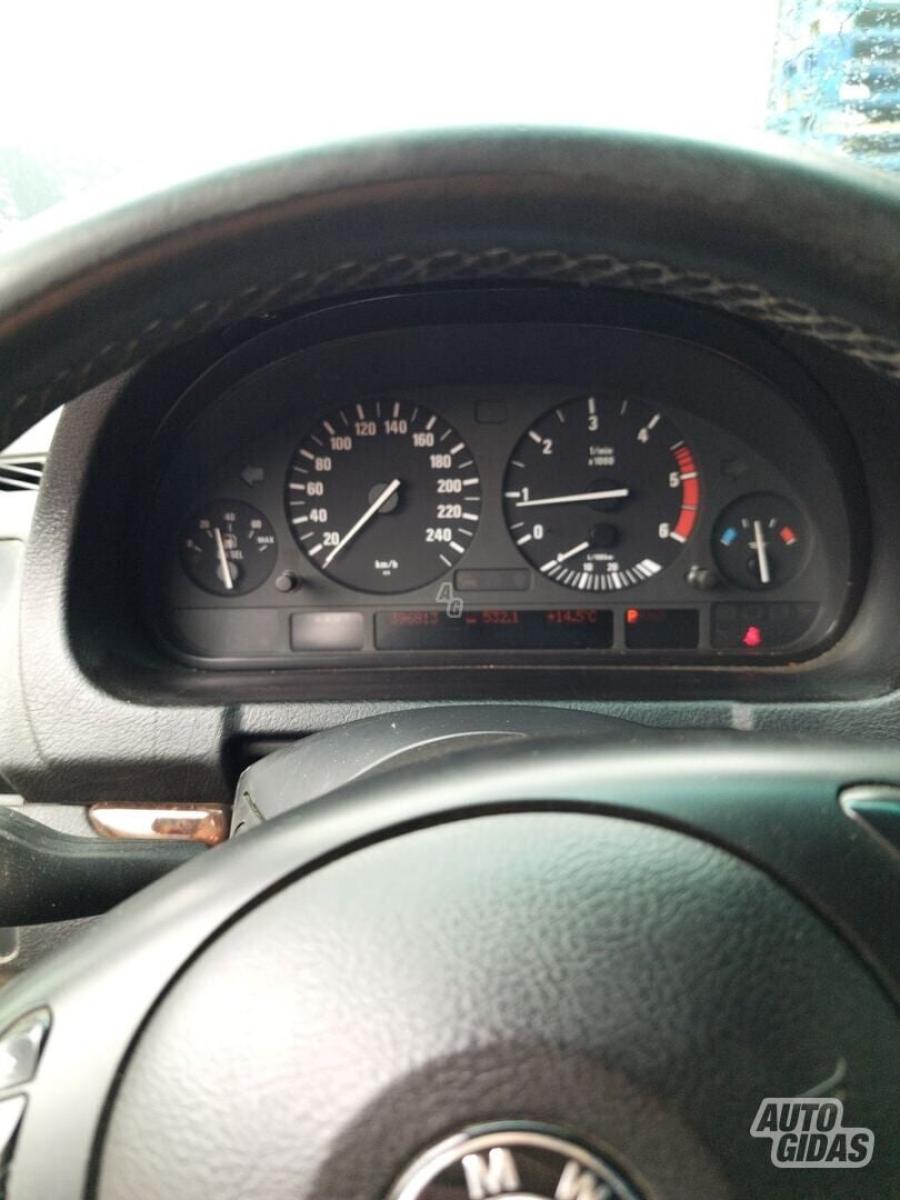 BMW X5 2003 in Kaunas, with an engine capacity of 3.00 L and mileage of 395 thousand km for 3900 €, photo 8 on AUTOMOTO.COM.LV