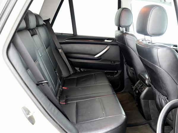 BMW X5 2003 in Tallinn, with an engine capacity of 2.90 L and mileage of 318 thousand km for 2699 €, photo 7 on AUTOMOTO.COM.LV